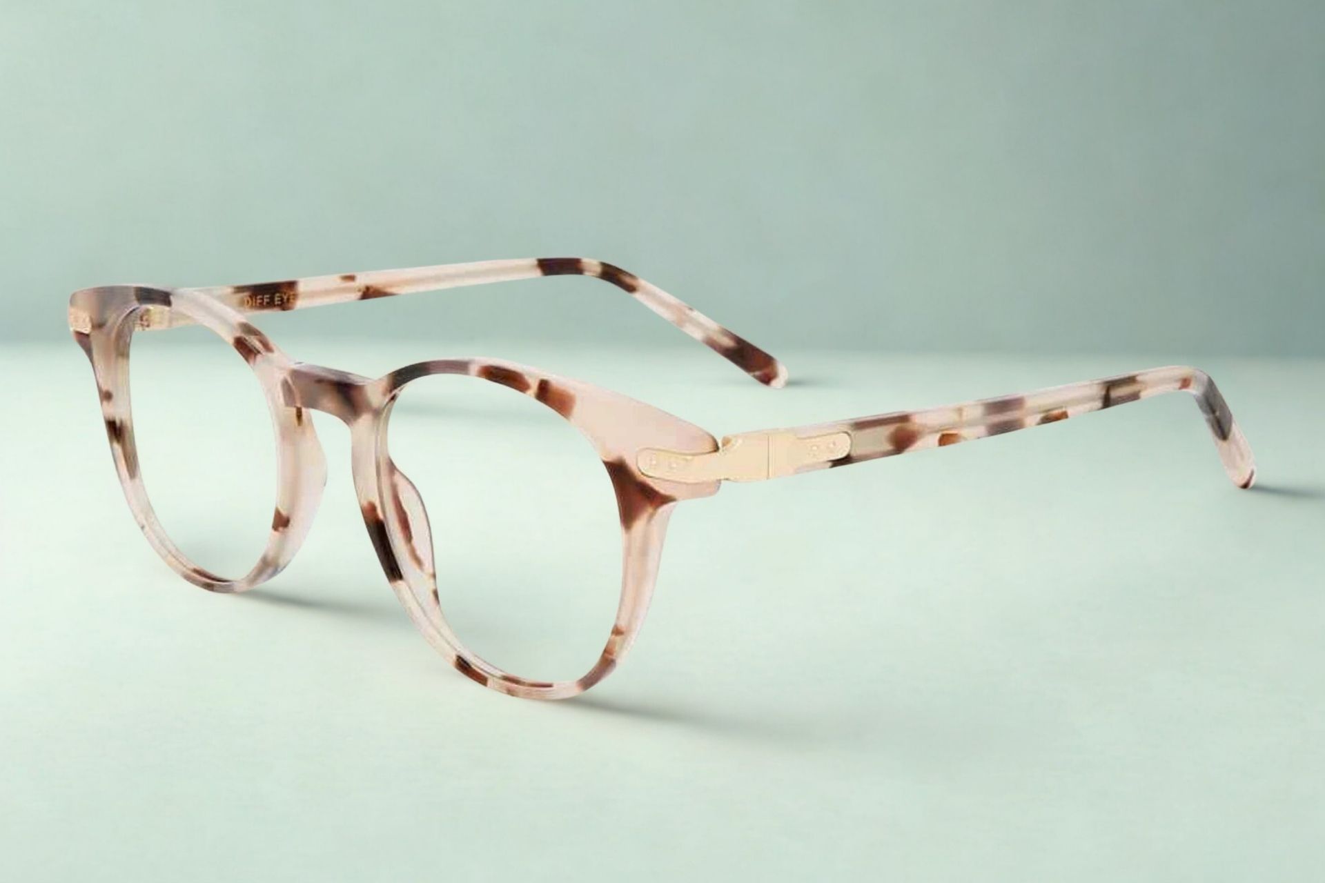A Look at Lighter Shades of Tortoiseshell Eyeglass Frames | EZOnTheEyes