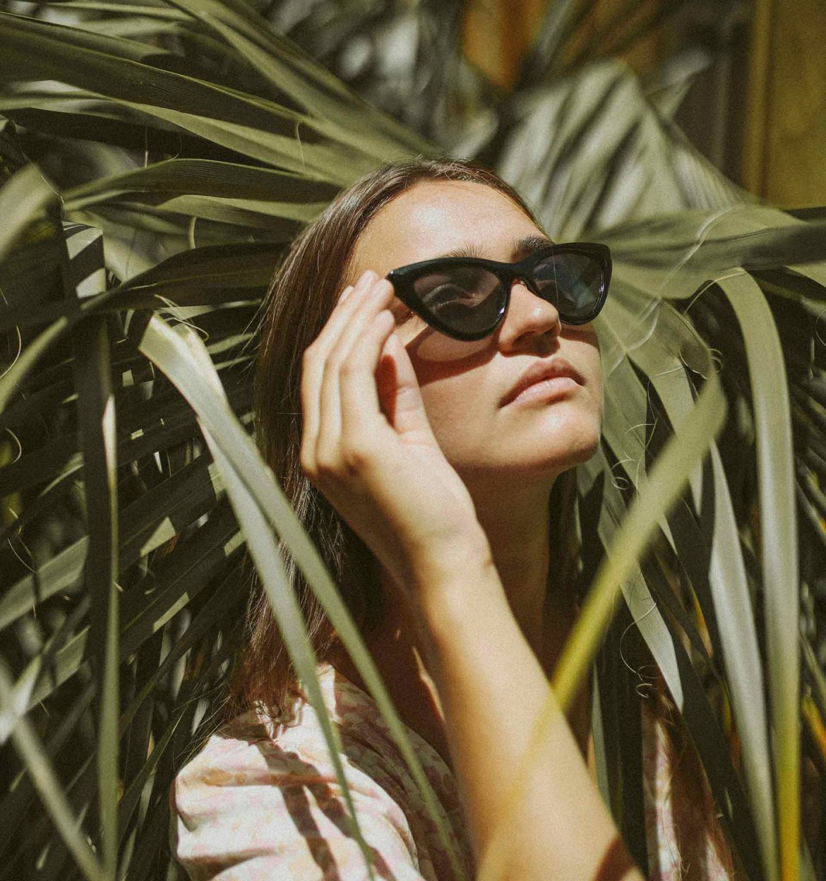 Cat Eye Sunglasses: How to Style Them Like a Fashion Pro | EZOnTheEyes