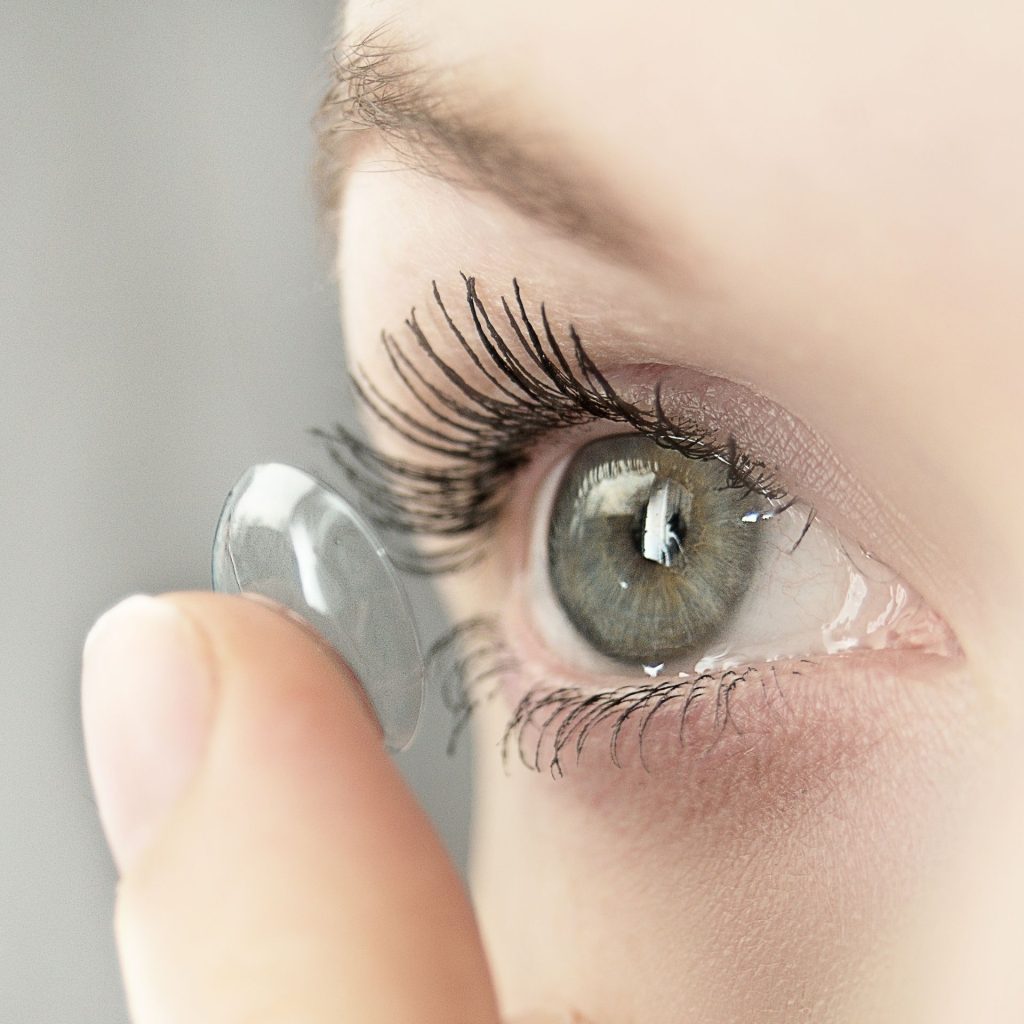 What Are Gas Permeable Contact Lenses? | EZOnTheEyes
