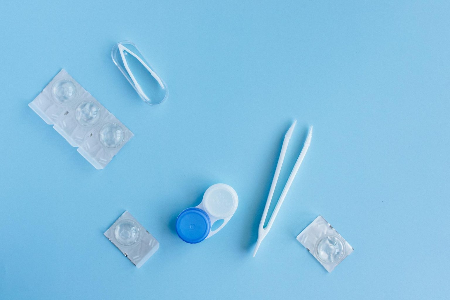 Understanding Contact Lens Fit: The Science Behind Base Curve and ...
