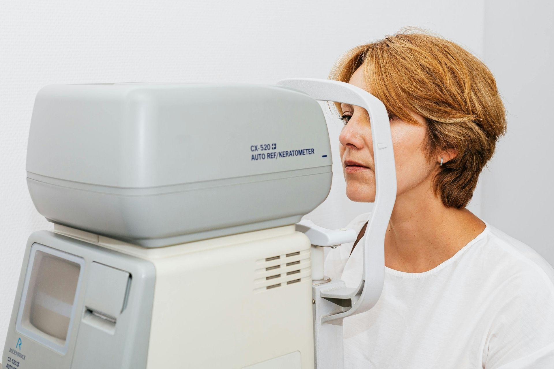 Understanding Contact Lens Fit: The Science Behind Base Curve and ...