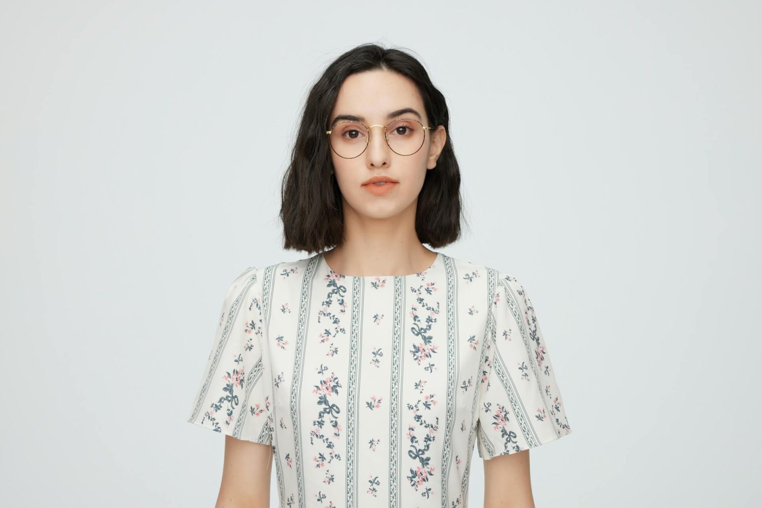 Women's Oval Face Shape Glasses: Top Recommendations | EZOnTheEyes